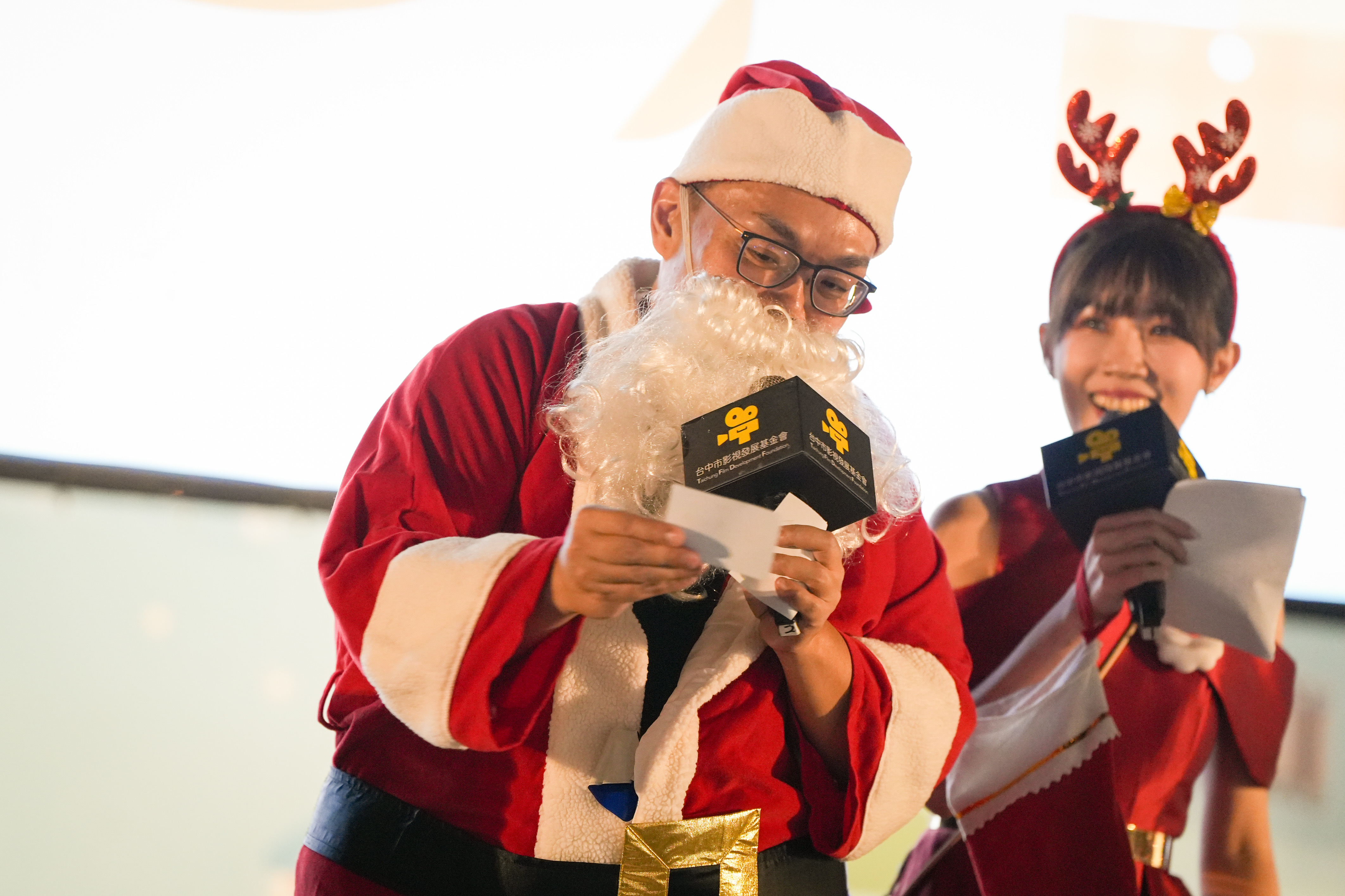 臺中市政府全球資訊網-市政新聞-千人躺著看電影！台中耶誕星空電影院 府前廣場享受LA LA LAND浪漫氛圍