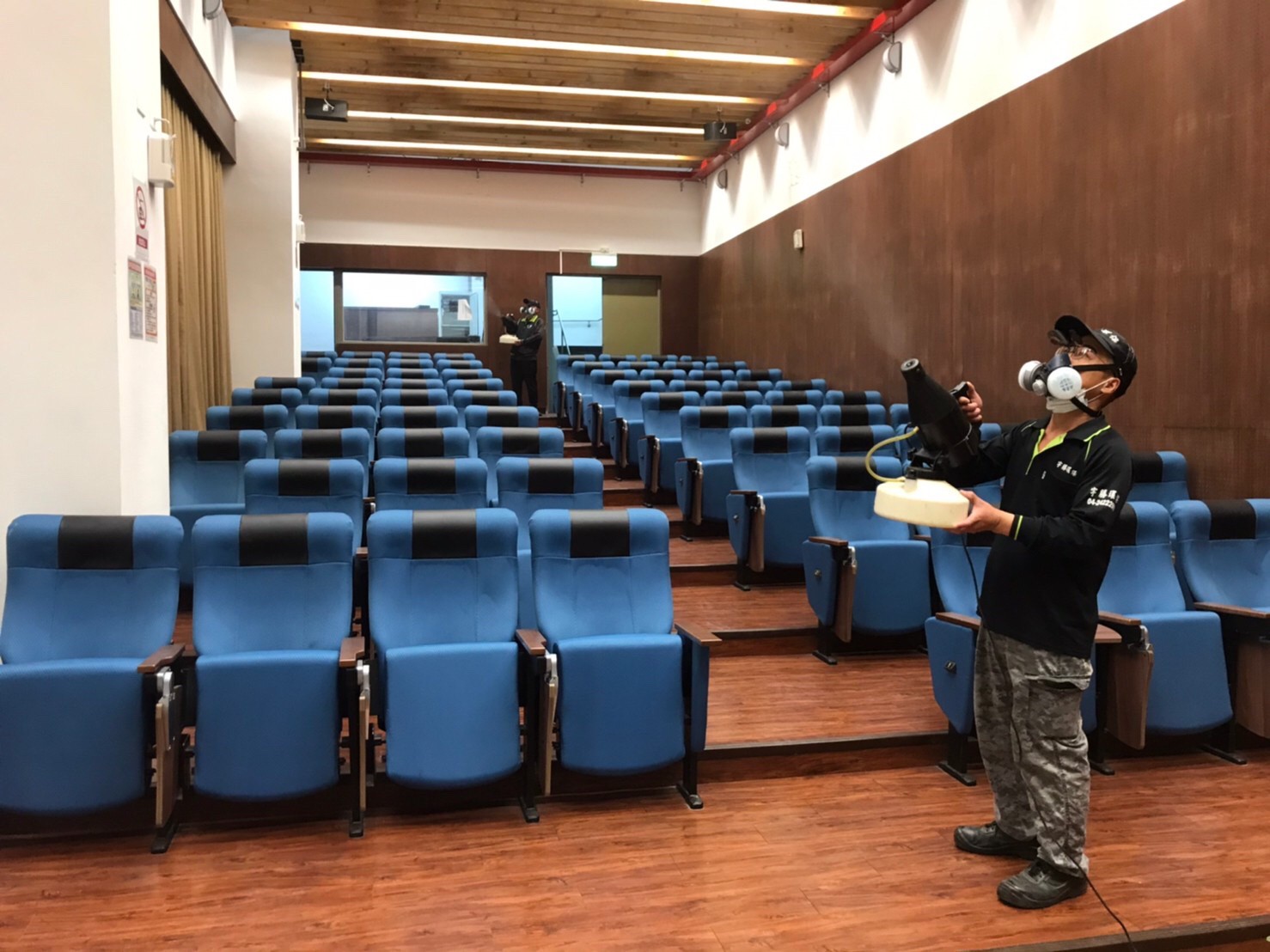 嚴重特殊傳染性肺炎防治專區-相關市政新聞-防疫不停學！中市家庭教育中心志工訓練加嚴加密